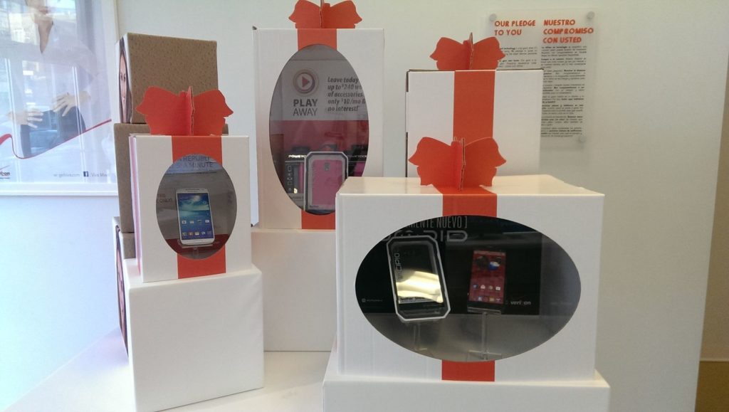 In-store Season's Greetings: 5 Festive Merchandise Display Designs | KDM